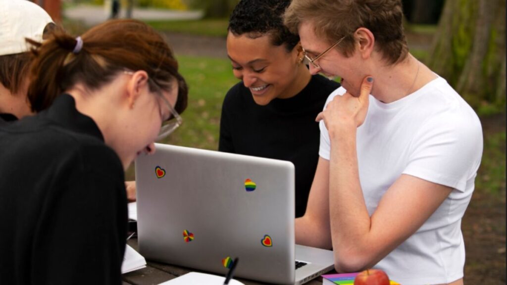 How WeLearn 2.0 Enhances Collaborative Learning Experiences